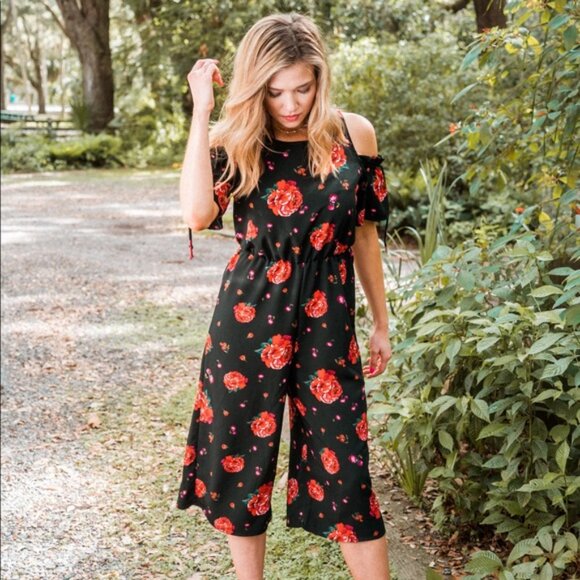 Xhilaration | Pants & Jumpsuits | 3 For 9 Xhilaration Cold Shoulder ...